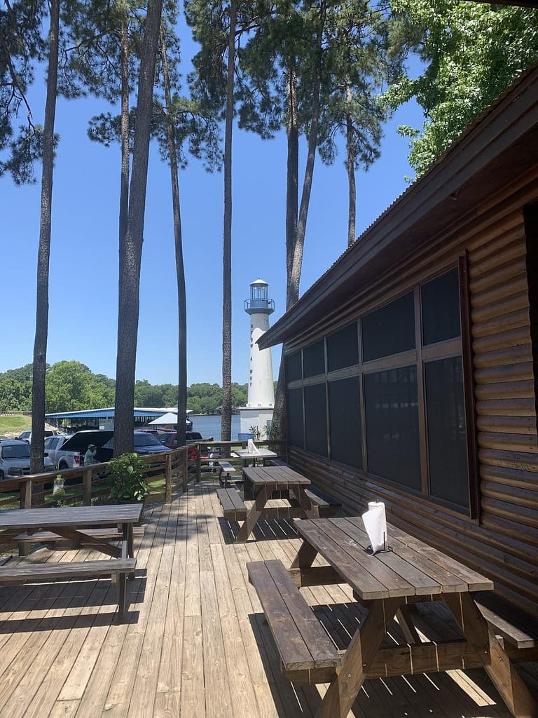 Best Hang Out Places for Boaters - Lake Conroe